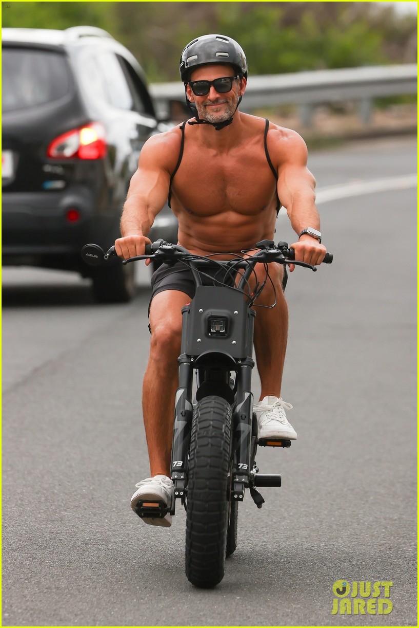 Australia's First Bachelor, Tim Robards, Looks So Fit at 40 - See New ...