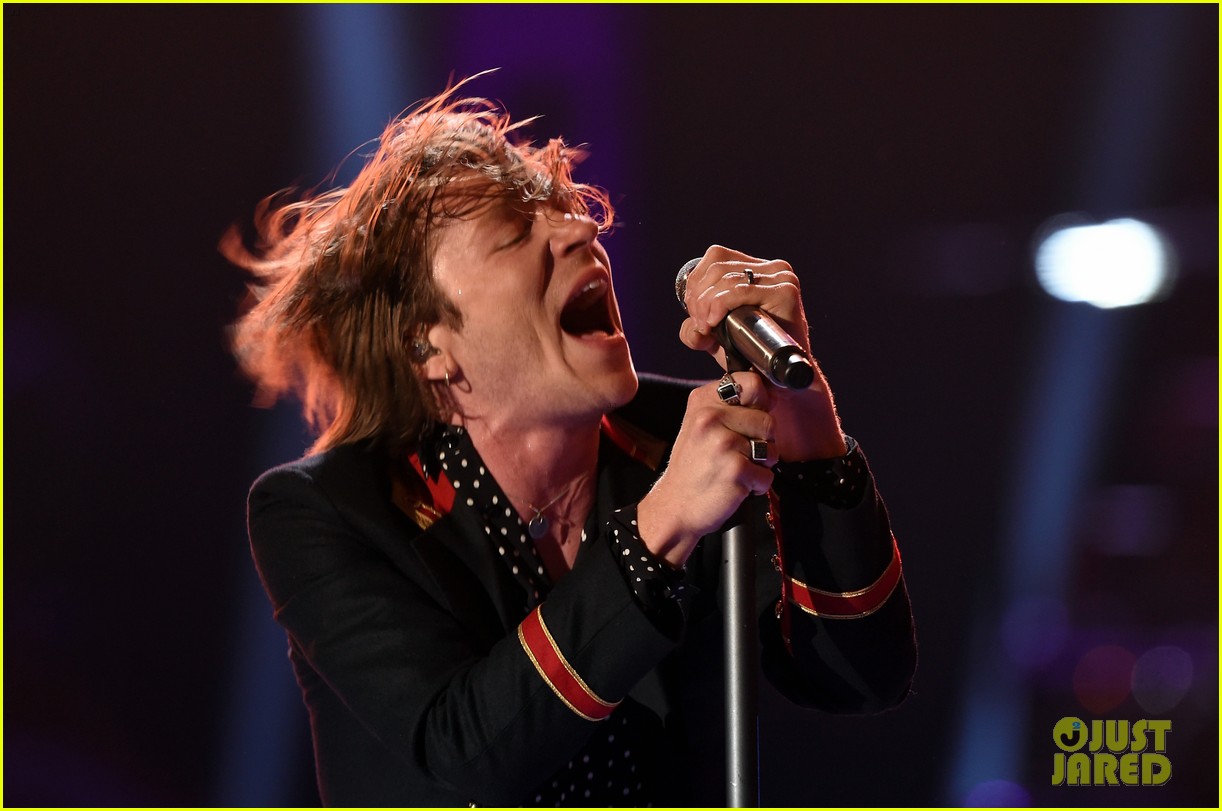 Cage the Elephant Lead Singer Matt Shultz Arrested on Felony Possession of Firearm: Photo ...
