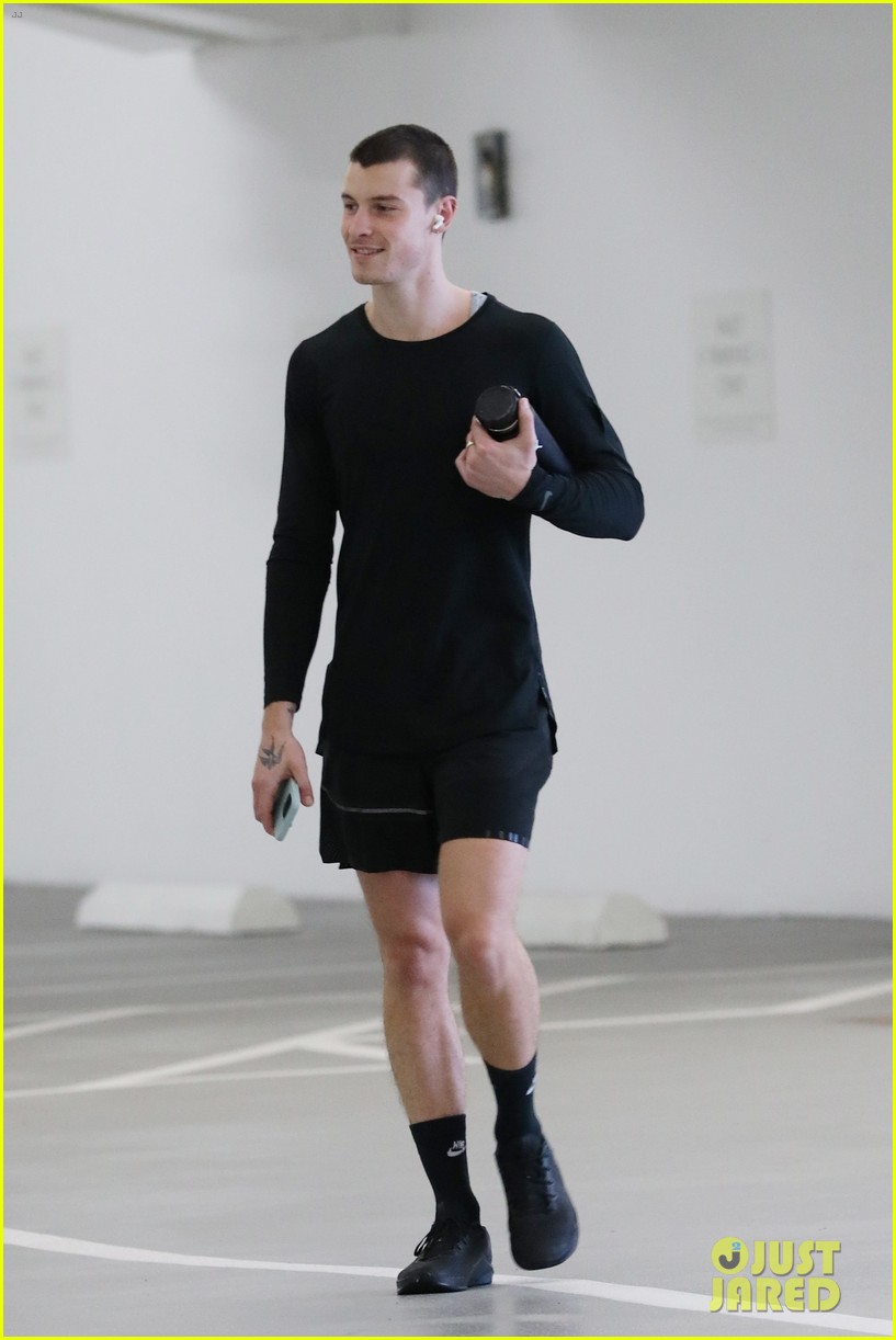 Shawn Mendes Shows Off His New Buzz Cut While Hitting the Gym: Photo ...