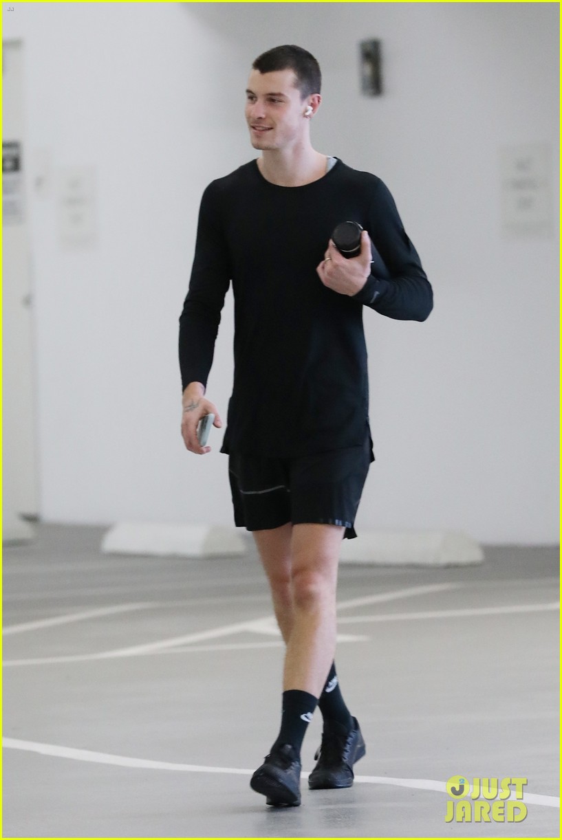 Shawn Mendes Shows Off His New Buzz Cut While Hitting the Gym: Photo ...