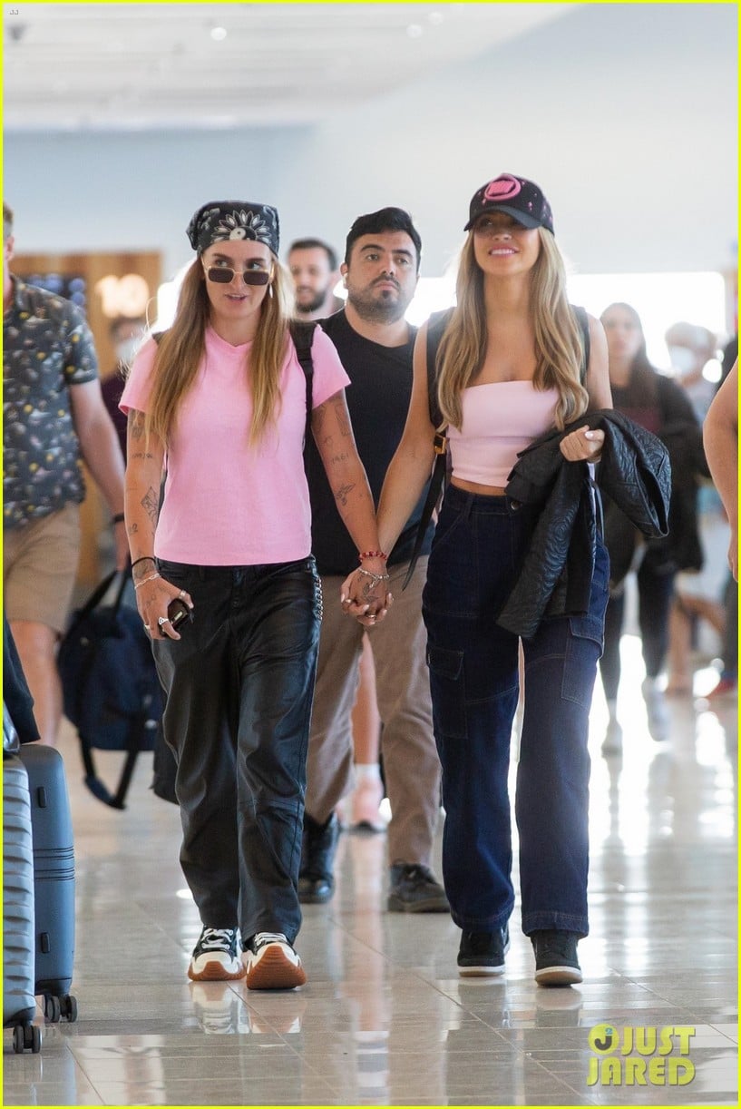 Chrishell Stause Holds Hands with Partner G-Flip While Arriving in ...