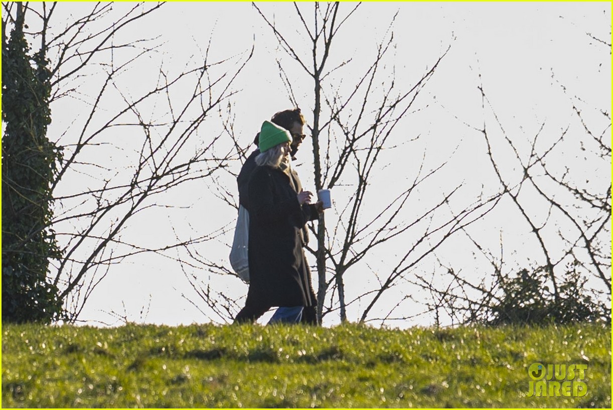 Harry Styles Spotted With a Longtime Friend During a Day Out in London ...