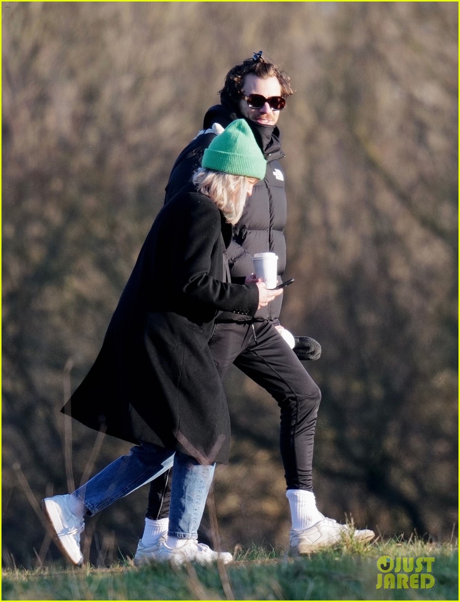 Harry Styles Spotted With a Longtime Friend During a Day Out in London ...