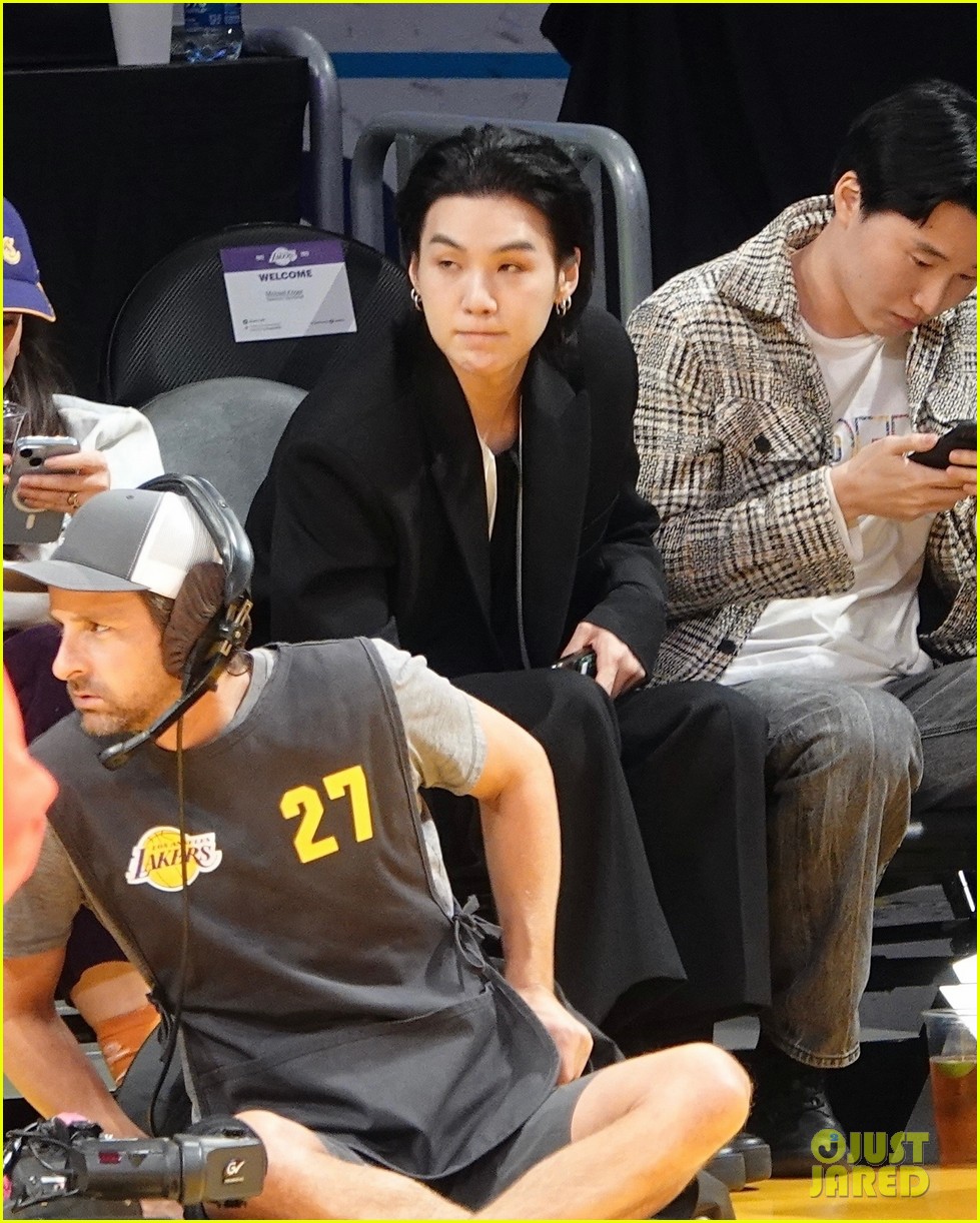 BTS Star Suga Sits Courtside at Lakers Game in L.A. (Photos): Photo ...