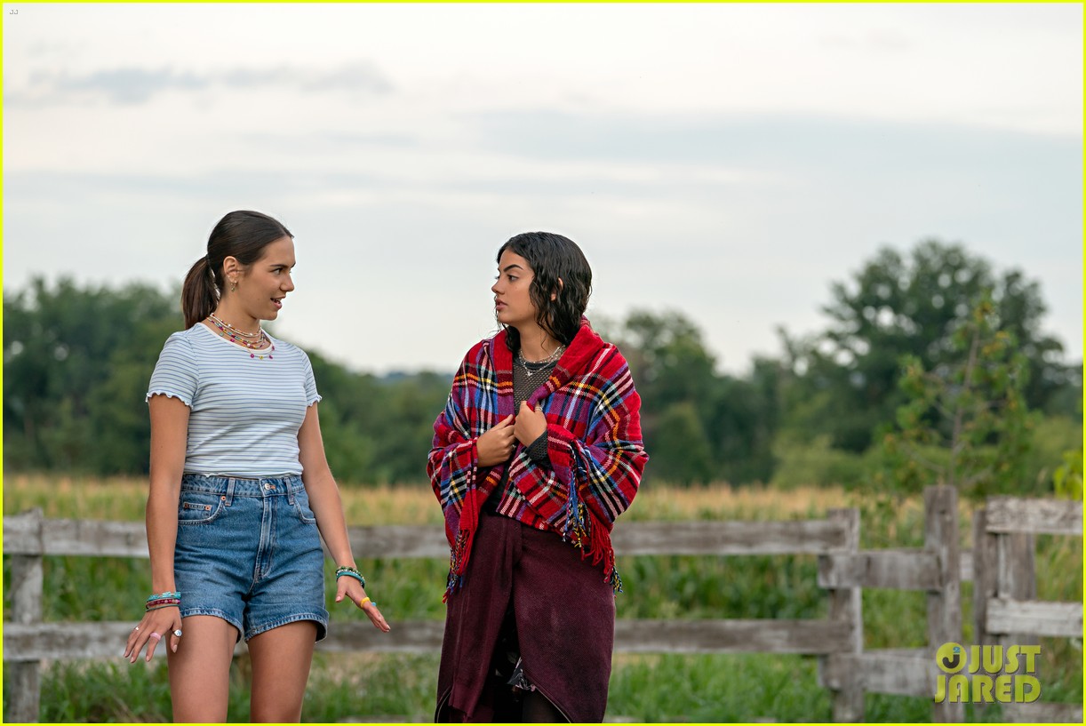 Andie MacDowell Opens Up About Playing a Younger Version of Herself For ...