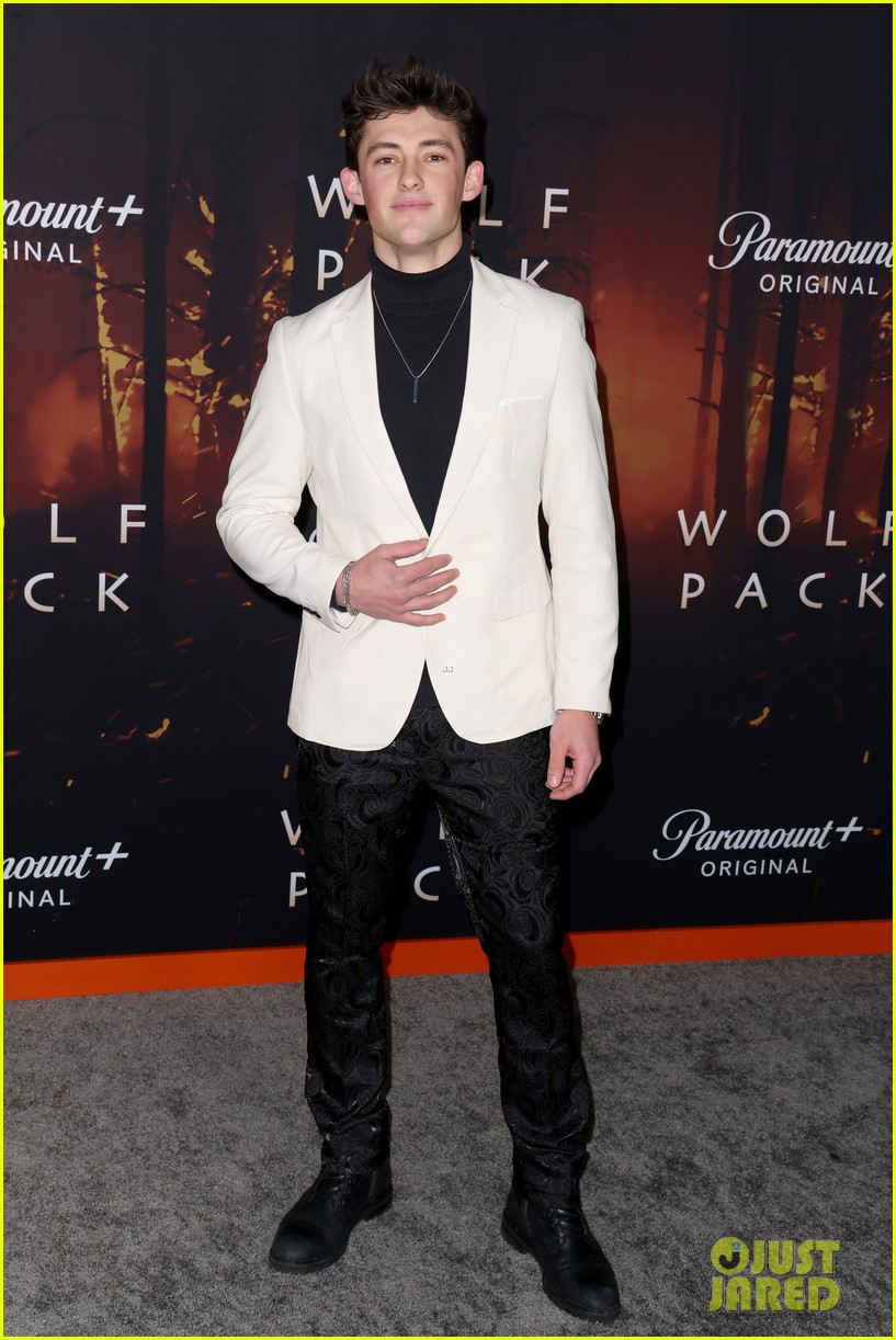 Rodrigo Santoro, Chase Liefeld, & More Step Out for 'Wolf Pack ...
