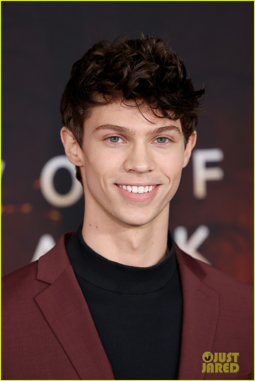 Rodrigo Santoro, Chase Liefeld, & More Step Out for 'Wolf Pack ...