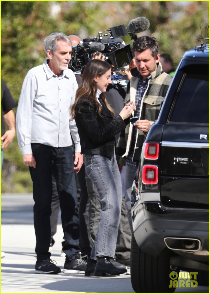 Community's Alison Brie & Danny Pudi Reunite For 'Carpool Karaoke' Skit ...