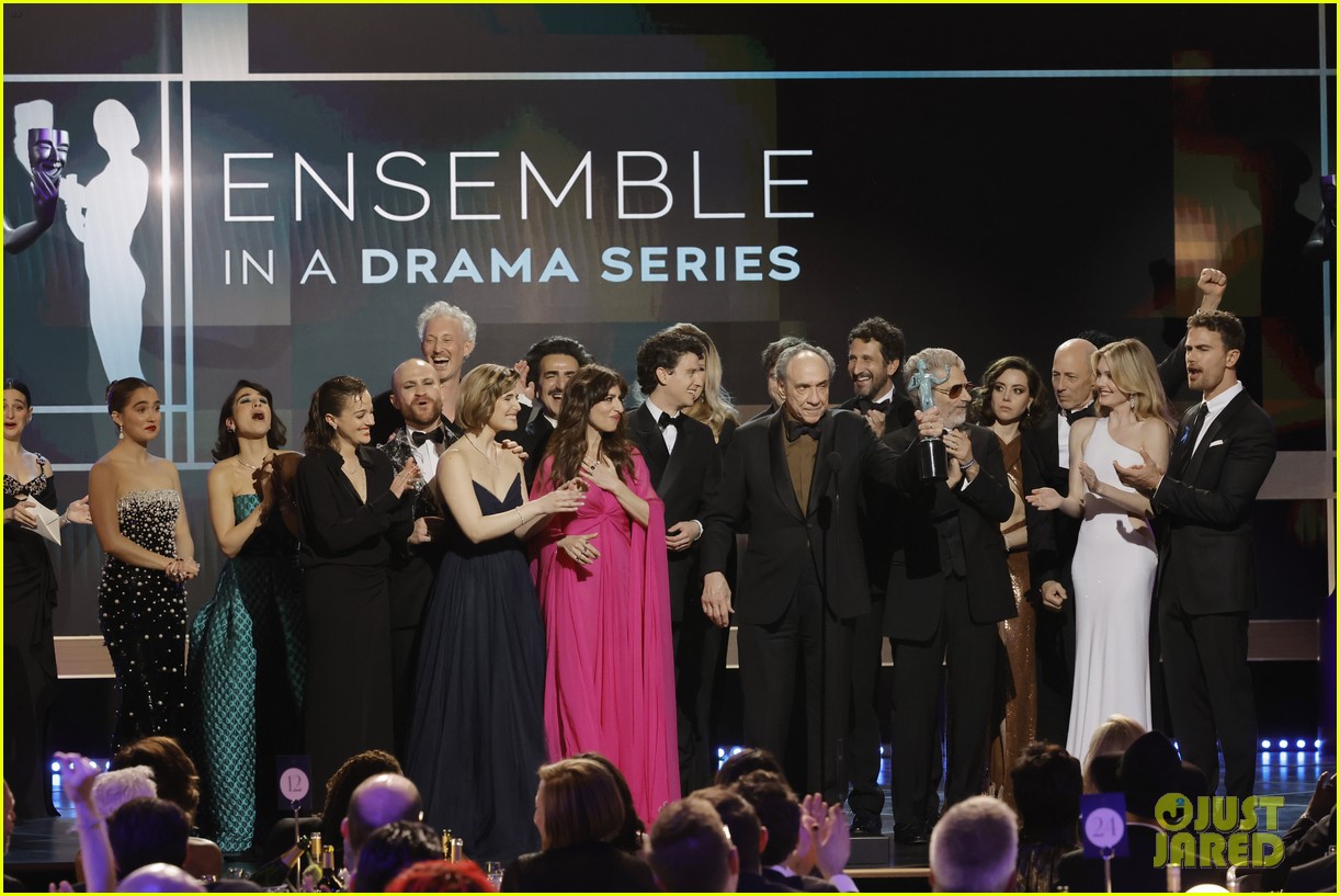 Aubrey Plaza Insider Reveals Why She Looked Upset, Mouthed 'Jesus ...