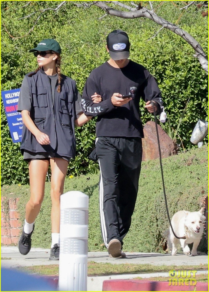 Austin Butler & Girlfriend Kaia Gerber go for a Stroll Days After Ex ...