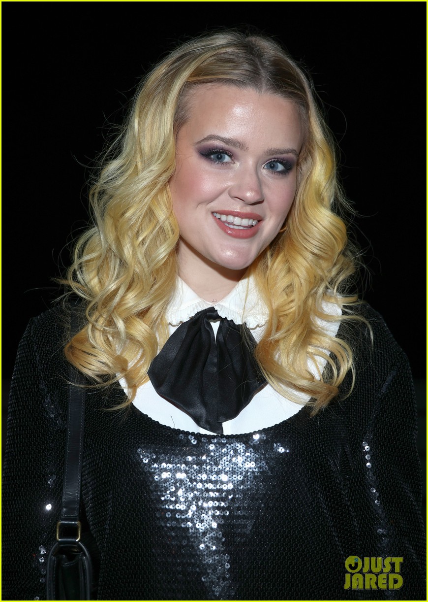 Reese Witherspoon's Daughter Ava Phillippe Hangs with Wiz Khalifa at ...