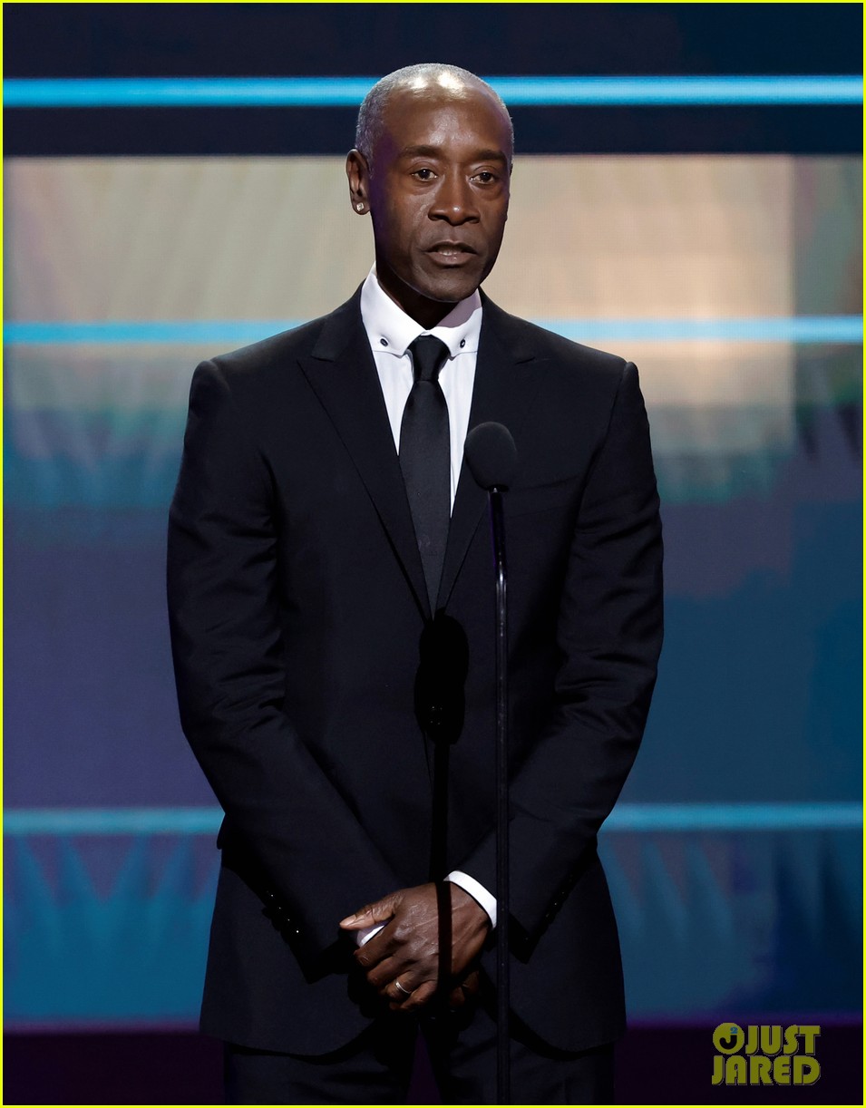 Orlando Bloom, Don Cheadle, & Mark Wahlberg Present at SAG Awards 2023 ...