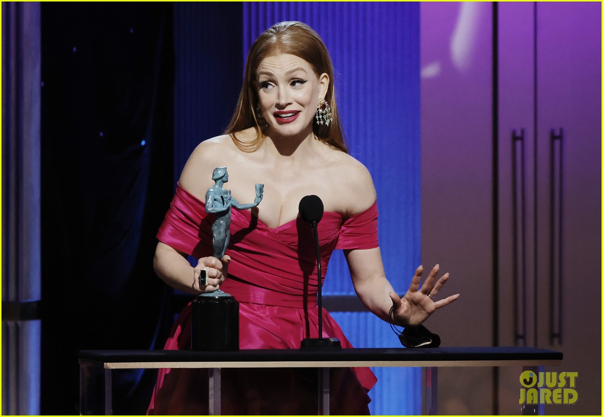 Jessica Chastain Says 'I'll See You On Set' To Rising Stars Watching ...