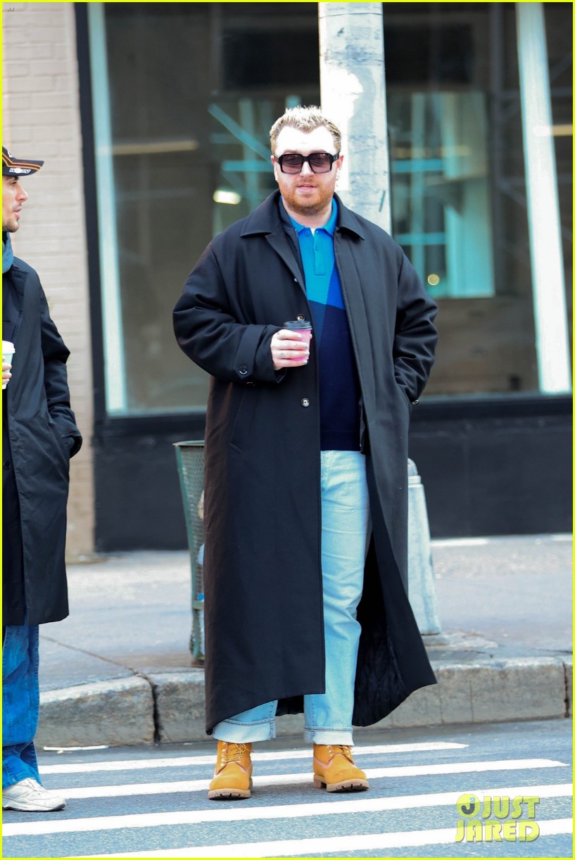 Sam Smith & Rumored Boyfriend Christian Cowan Grab Coffee in NYC: Photo ...