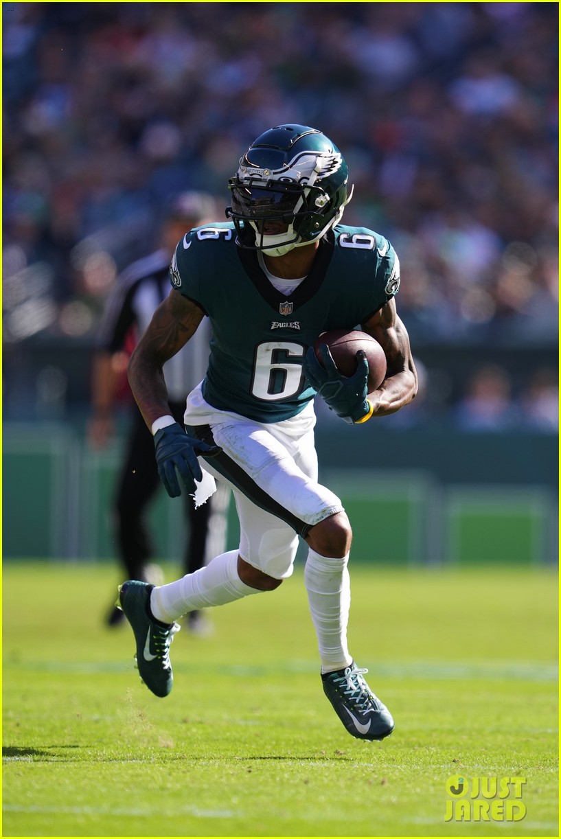 Who Is DeVonta Smith's Girlfriend? He's Rumored to Be in a Long-Time ...