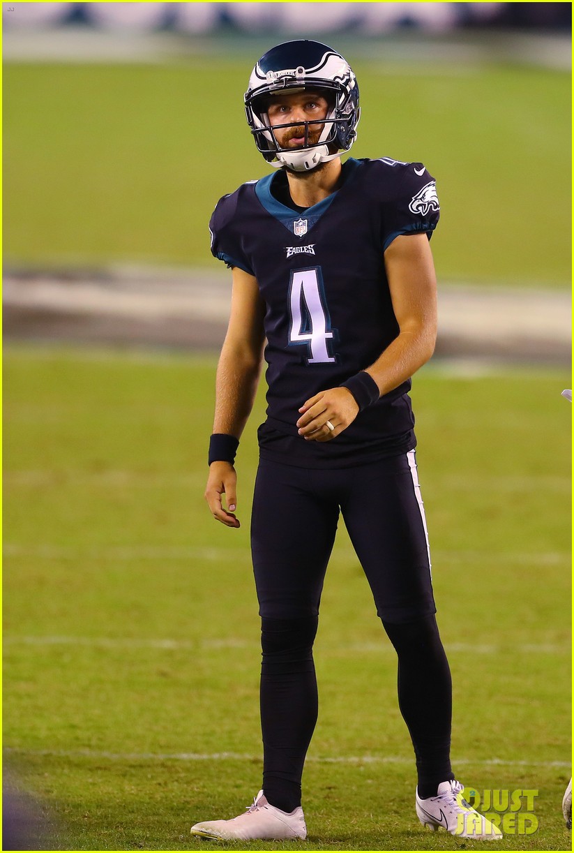 Is Jake Elliott Single? Nope! Meet His Wife Annie & See Their Cute ...