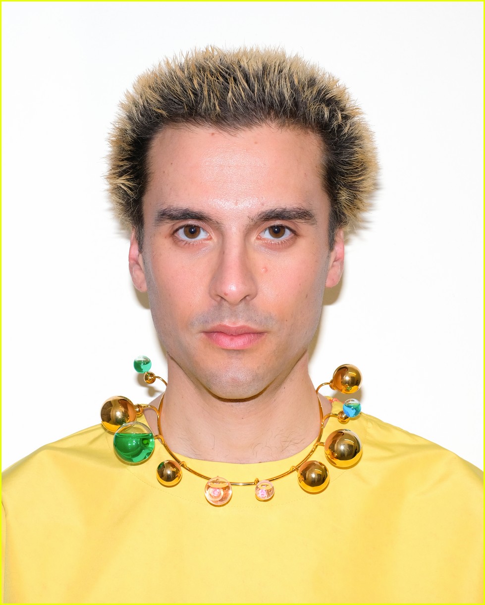 Fashion Icon Ella Emhoff Wears Deconstructed Denim to Sunnei's Fashion ...