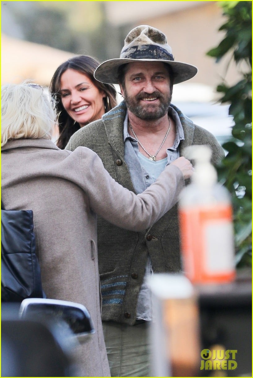 Gerard Butler Wears A Funky Hat While Out To Lunch With Morgan Brown in ...