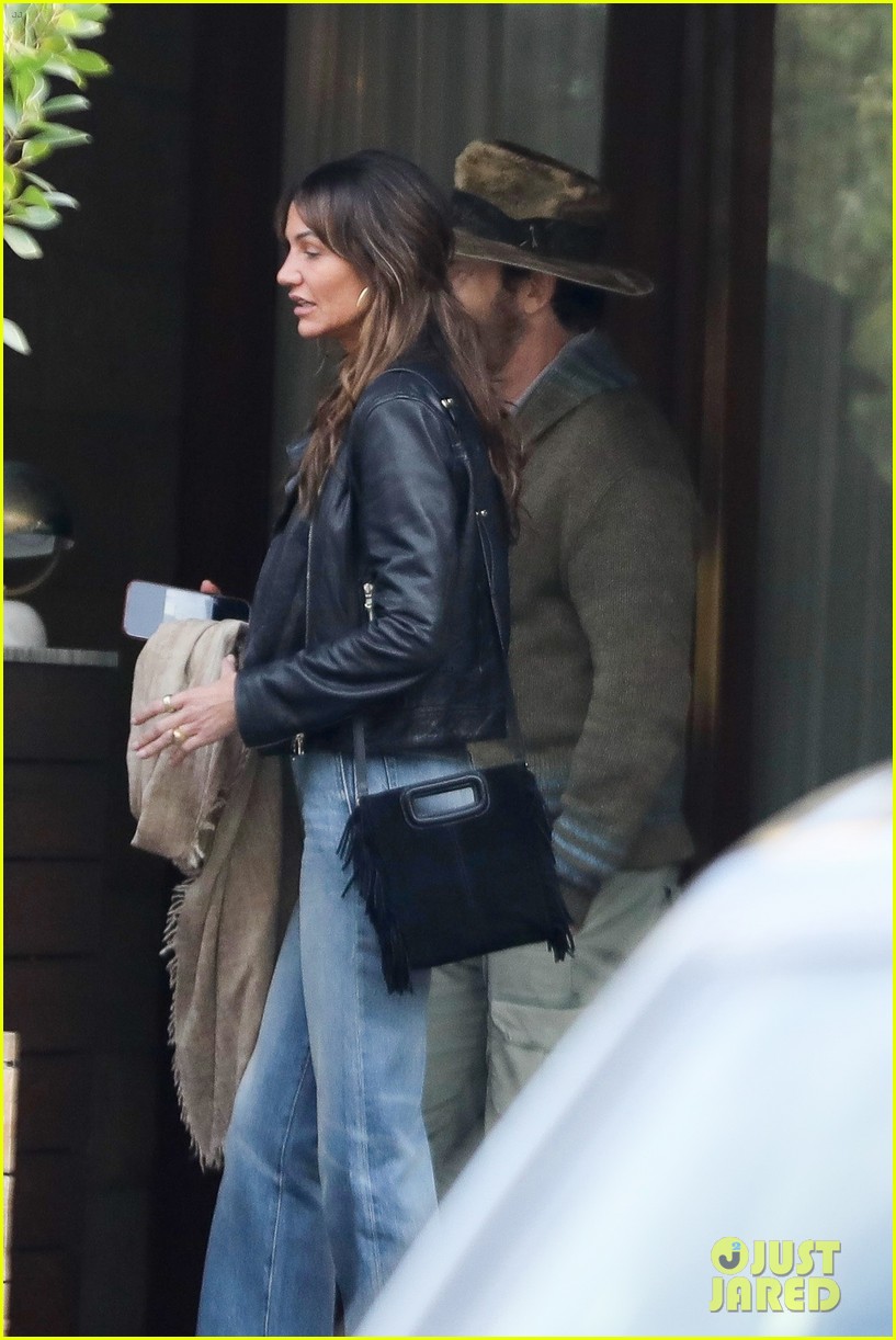 Gerard Butler Wears A Funky Hat While Out To Lunch With Morgan Brown in ...