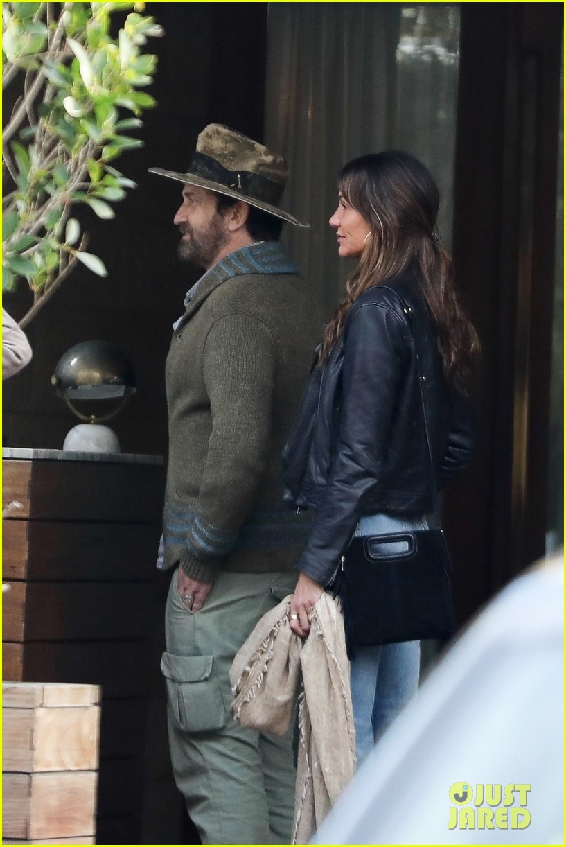 Gerard Butler Wears A Funky Hat While Out To Lunch With Morgan Brown in ...
