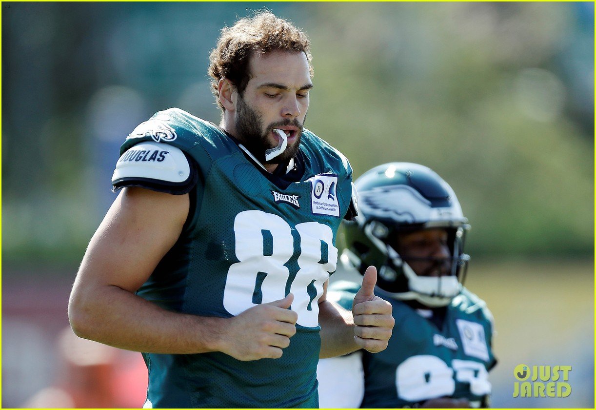 Who Is Dallas Goedert's Girlfriend? Meet Aria Meyer & See Their Cute ...