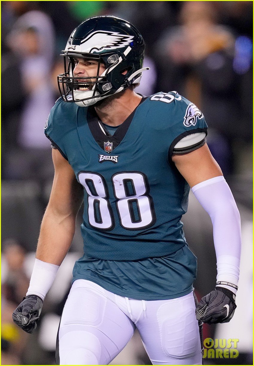 Who Is Dallas Goedert's Girlfriend? Meet Aria Meyer & See Their Cute ...