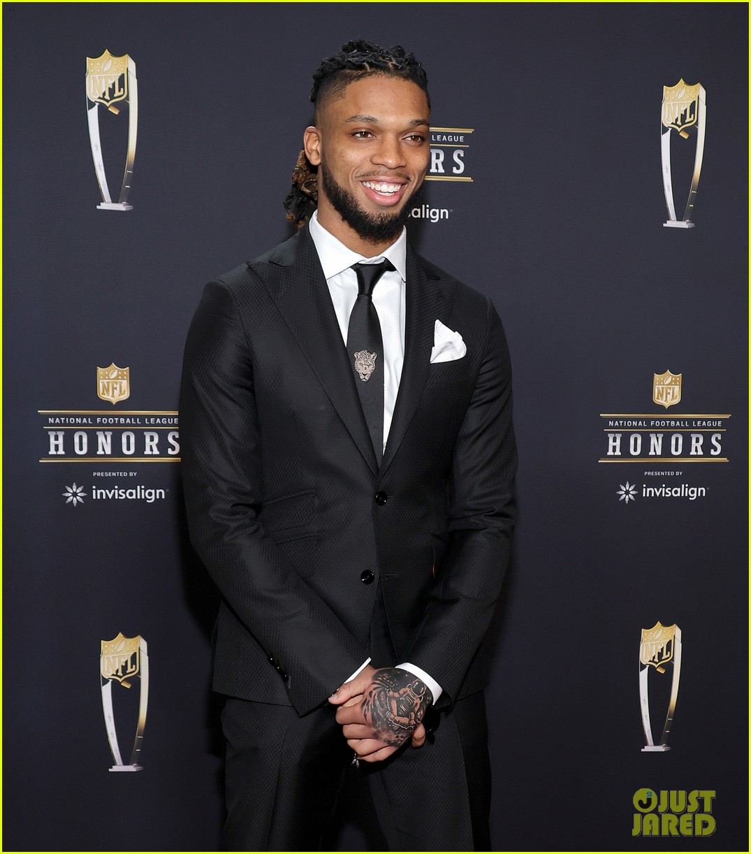 Damar Hamlin Makes Appearance at NFL Honors Alongside First Responders ...