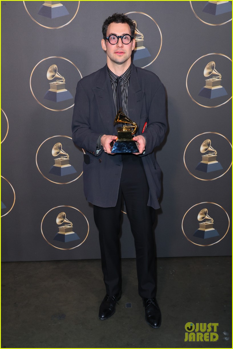 Jack Antonoff Picks Up His 7th Grammy Award at 2023 Grammys!: Photo ...