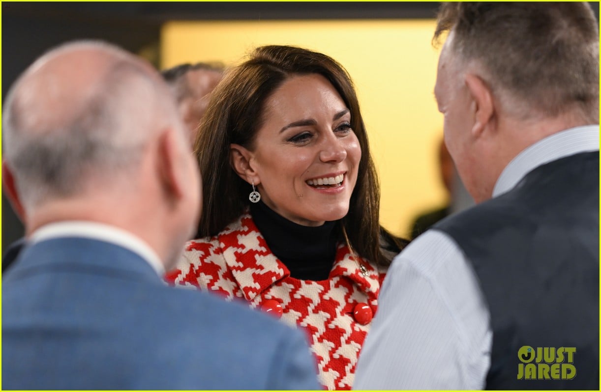 Kate Middleton & Prince William Face Off at Six Nations Rugby Match; Reveal Prince George Is ...