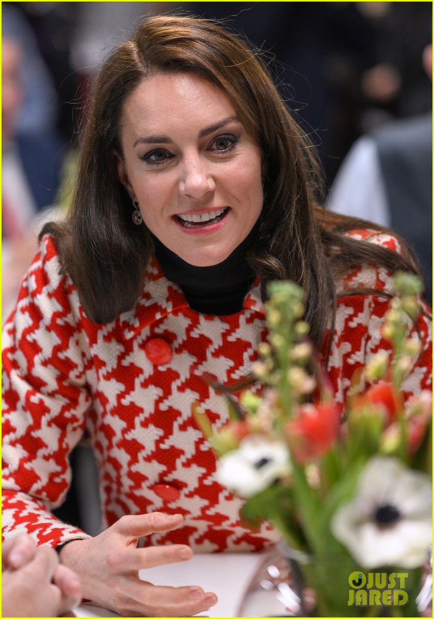 Kate Middleton & Prince William Face Off at Six Nations Rugby Match ...