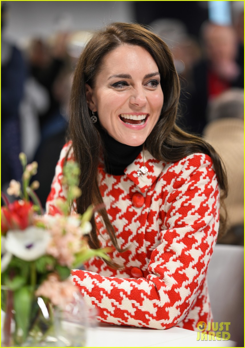 Kate Middleton & Prince William Face Off at Six Nations Rugby Match ...