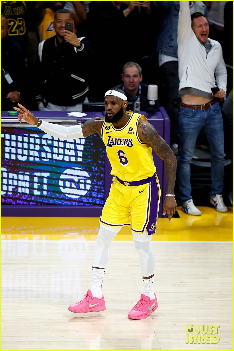 LeBron James Makes NBA History, Surpasses Kareem Abdul-Jabbar's Record ...