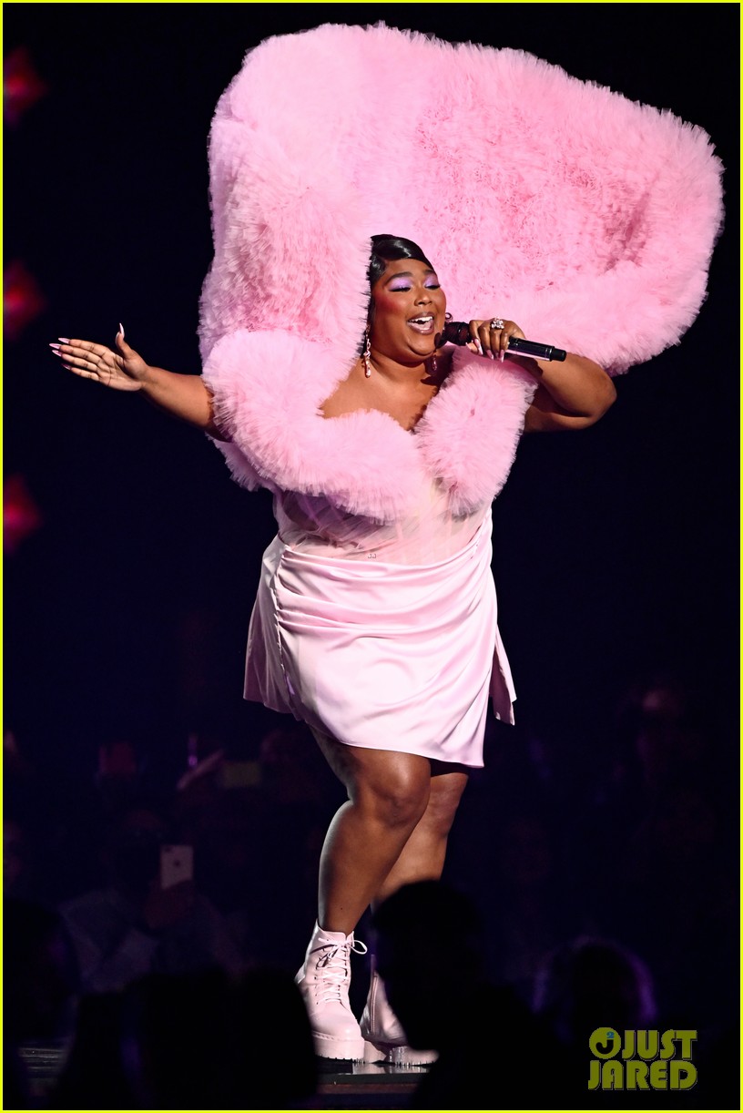 Lizzo Walks BRIT Awards 2023 Red Carpet with Boyfriend Myke Wright ...