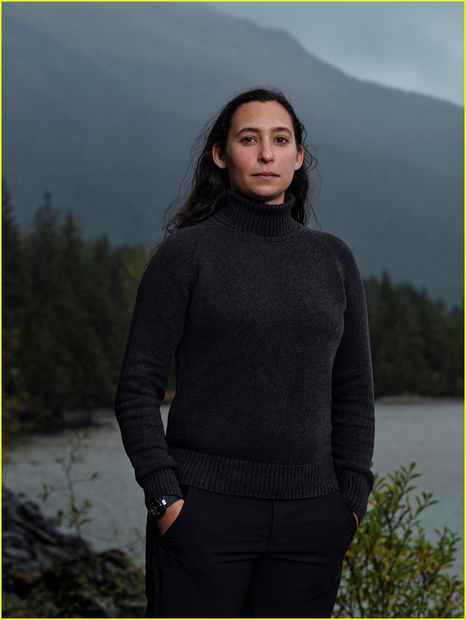 Netflix's 'Outlast' Introduces Cast & Premieres Trailer for Survival ...