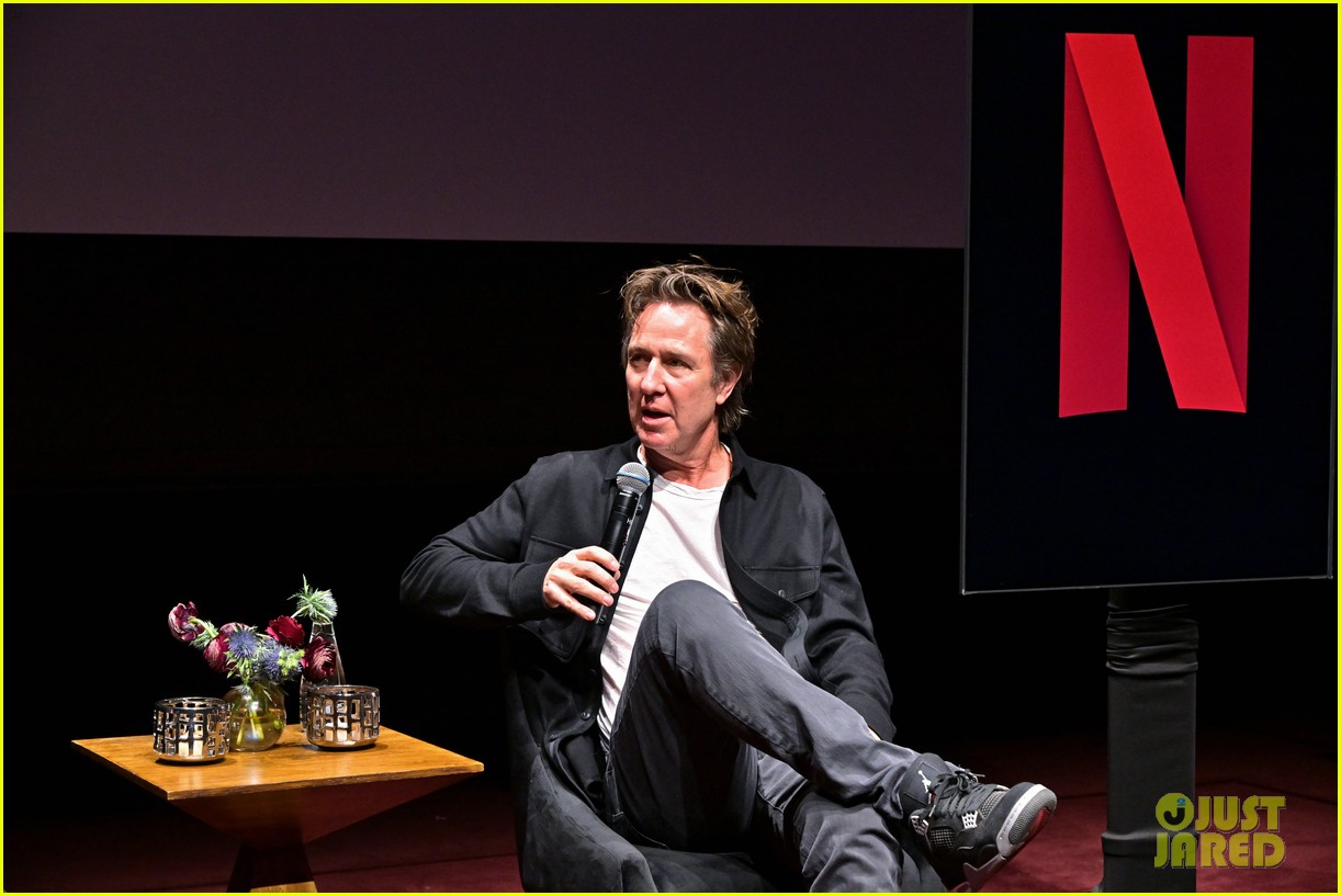 Jason Bateman & Julia Garner Reunite for 'Ozark' SAG Event in Los ...