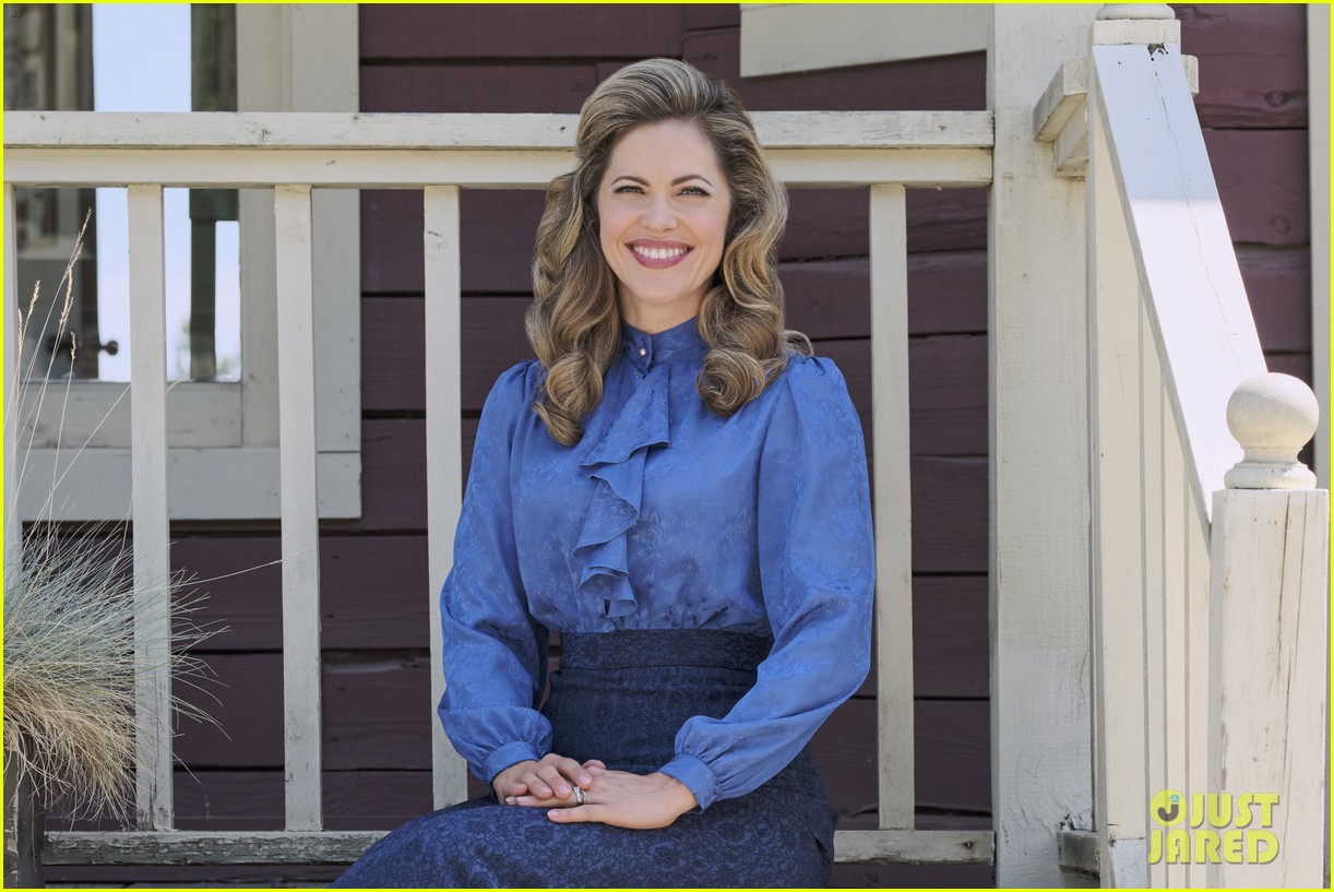 When Calls the Heart's Pascale Hutton Was Only Originally Going To ...