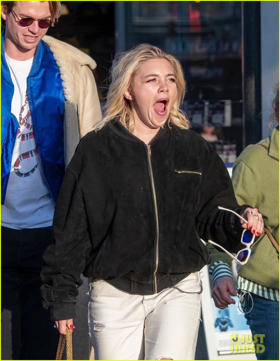 Florence Pugh Holds Hands With New Boyfriend Charlie Gooch During ...