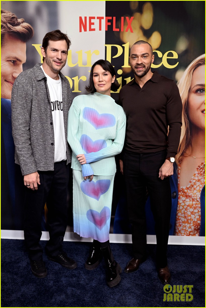 Reese Witherspoon & Ashton Kutcher's Latest Red Carpet Photos Are Much ...