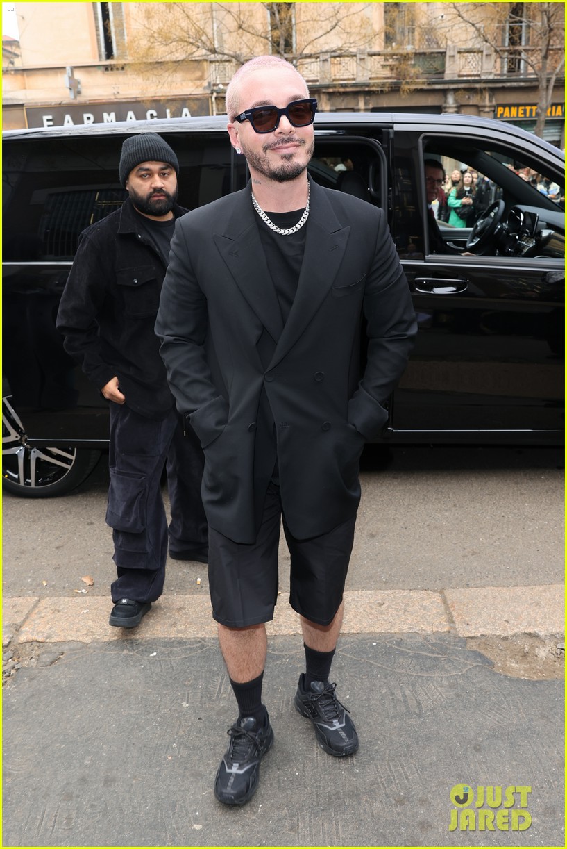 Christina Ricci Sits Front Row at Fendi Fashion Show with Husband Mark ...