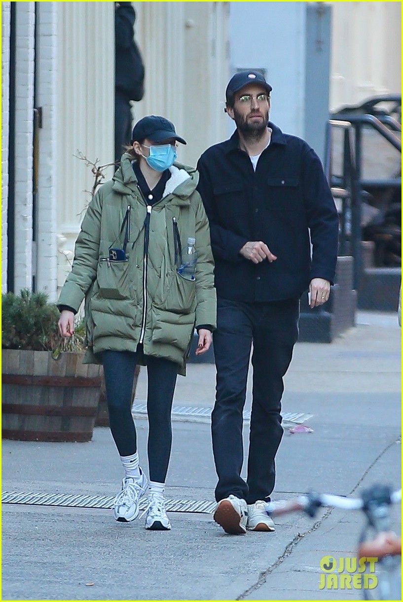 Emma Stone Holds Hands with Husband Dave McCary During Walk Around NYC ...
