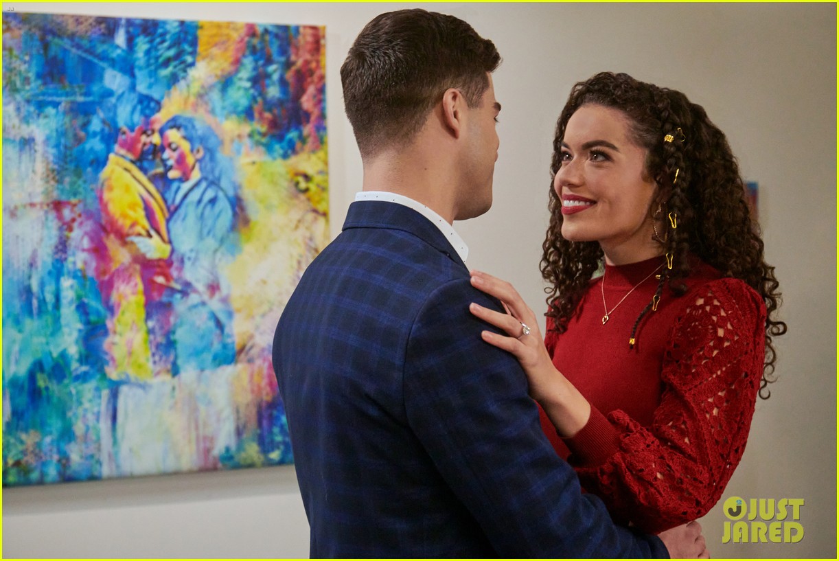 Kathryn Davis & Markian Tarasiuk Hit The Road for Hallmark's 'Welcome ...