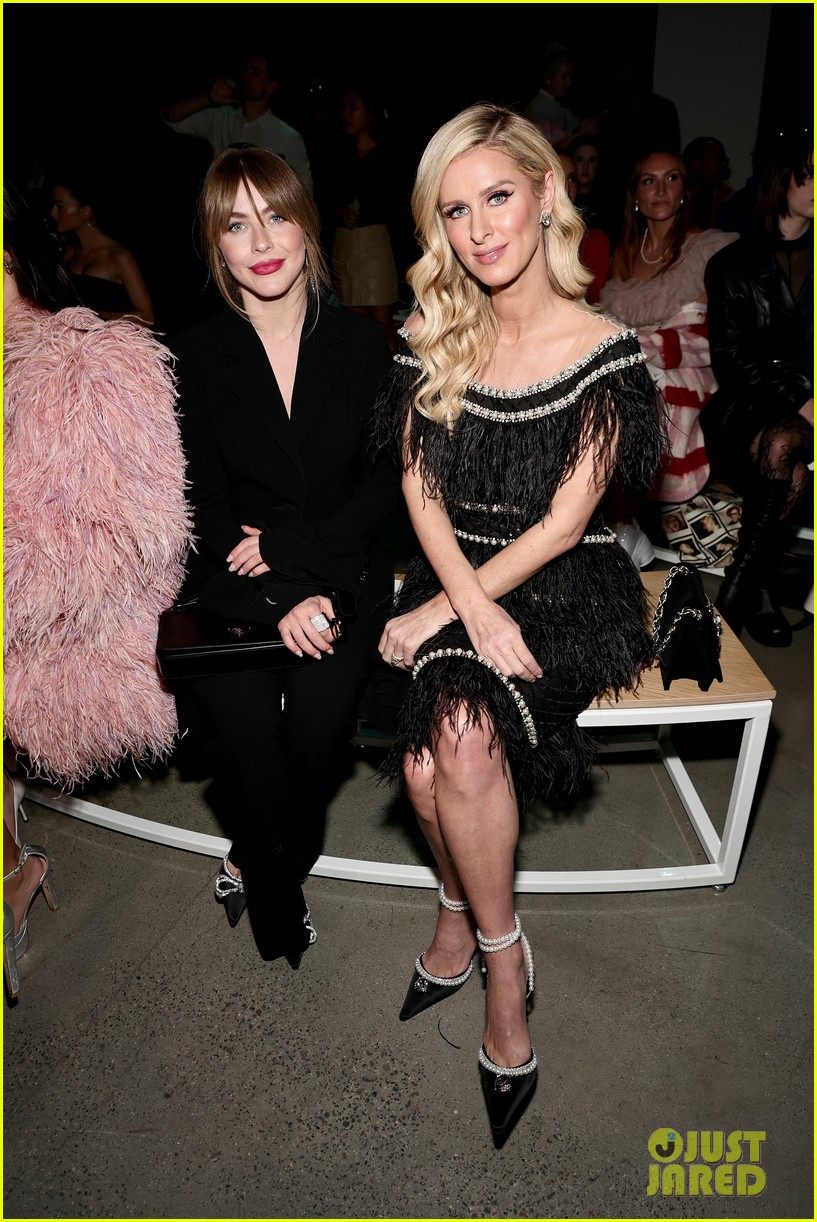 Vanessa Williams Attends Pamella Roland Fashion Show with Her Three ...