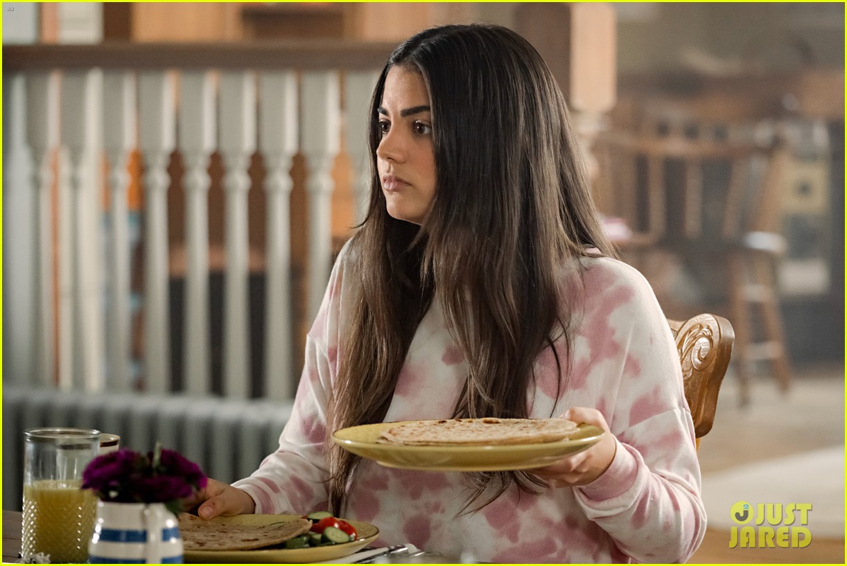 Chyler Leigh & Evan Williams Go Back To The 90s on Hallmark's 'The Way Home' - Watch A Sneak ...