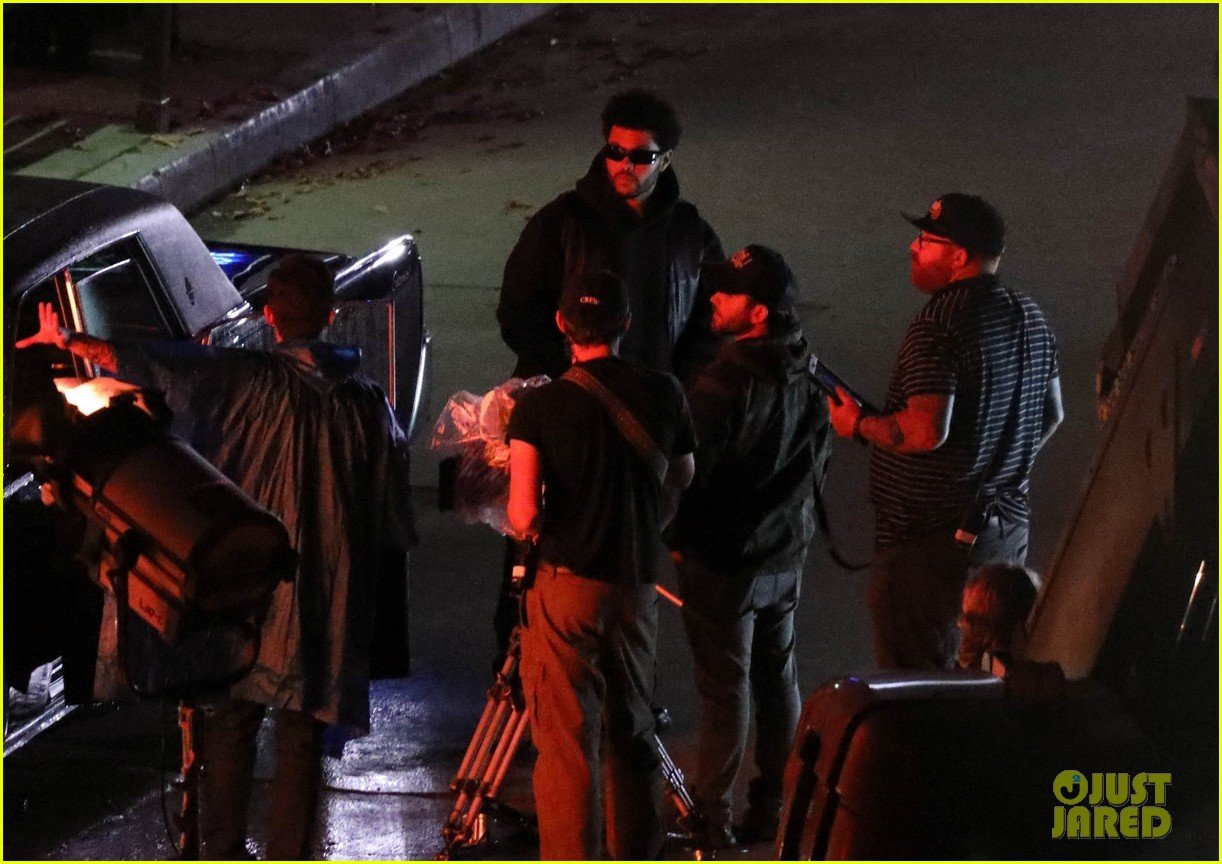 The Weeknd Shoots Night Scenes for a New Music Video: Photo 4891939 ...