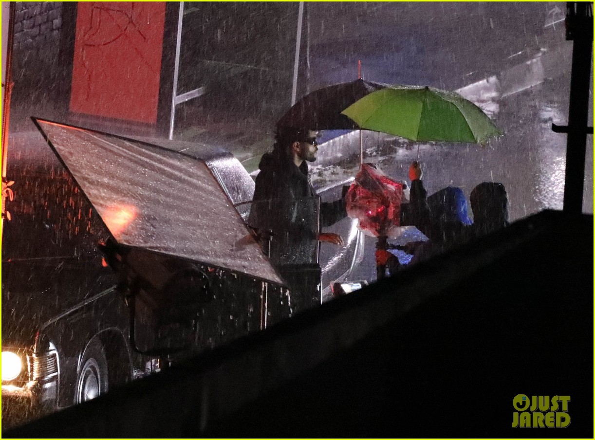 The Weeknd Shoots Night Scenes for a New Music Video: Photo 4891946 ...