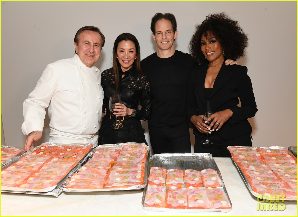 Michelle Yeoh Has 'Crazy Rich Asians' Reunion With Henry Golding & Ken ...