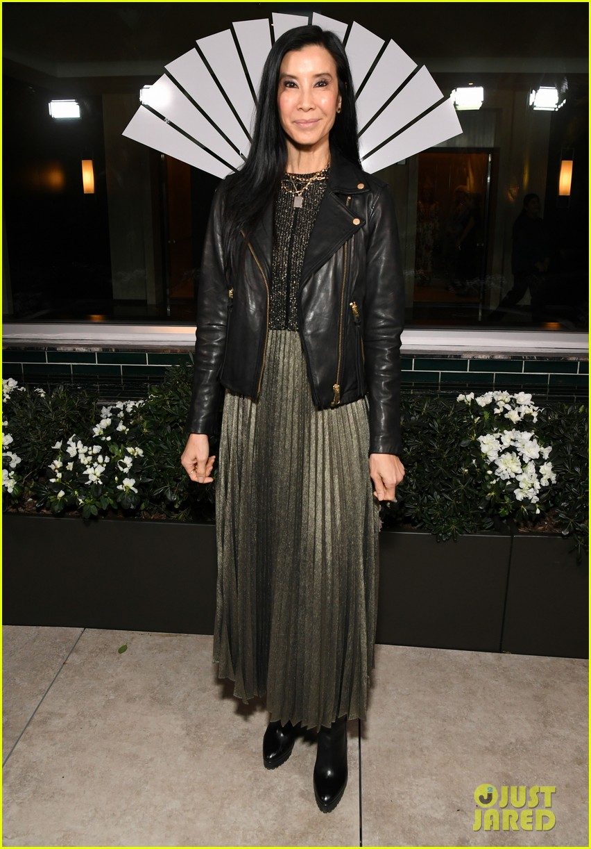 Michelle Yeoh Has 'Crazy Rich Asians' Reunion With Henry Golding & Ken ...