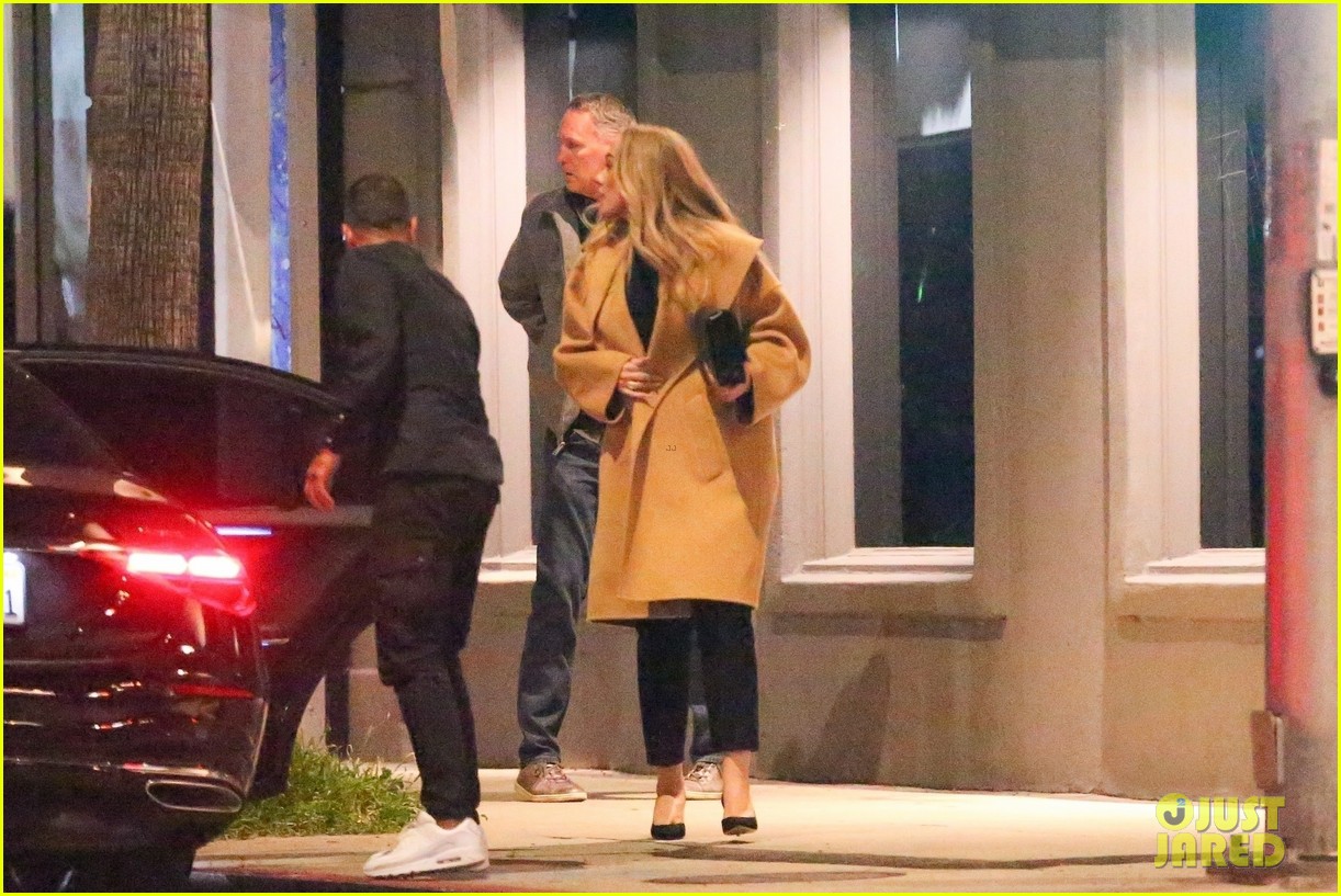 Adele Heads Out After Grabbing Dinner in Santa Monica: Photo 4905117 ...