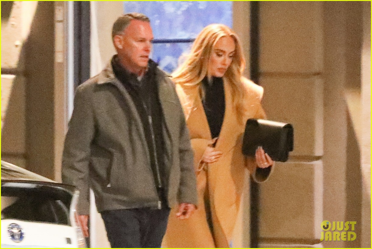 Adele Heads Out After Grabbing Dinner in Santa Monica: Photo 4905131 ...