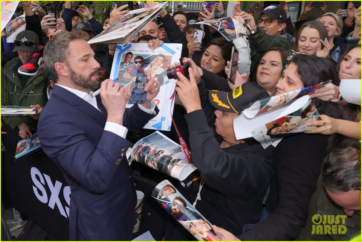 Best Friends Ben Affleck & Matt Damon Pose Together at SXSW Premiere of ...